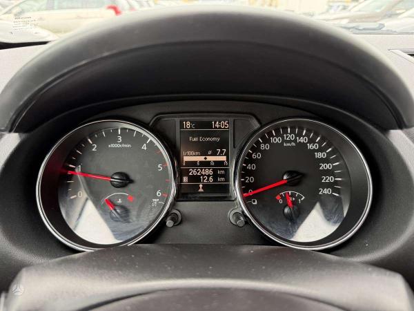 Nissan Qashqai 2011 Viļņa vietnē Pelēks Nissan Qashqai 2011 Viļņa, ar dzinēja tilpumu 1.46 L un nobraukumu 260 tūkst. km par 4200 €, foto 9 vietnē AUTOMOTO.COM.LV