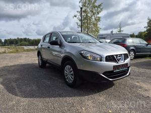 Pelēks Nissan Qashqai 2011 Cēsis, ar dzinēja tilpumu 1.60 L un nobraukumu 97 tūkst. km par 6300 €, foto 3 vietnē AUTOMOTO.COM.LV