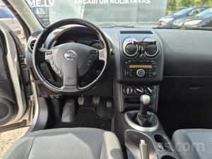 Pelēks Nissan Qashqai 2011 Cēsis, ar dzinēja tilpumu 1.60 L un nobraukumu 97 tūkst. km par 6300 €, foto 6 vietnē AUTOMOTO.COM.LV