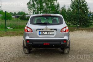 Pelēks Nissan Qashqai 2012 Rīga, ar dzinēja tilpumu 2.00 L un nobraukumu 0 tūkst. km par 6990 €, foto 5 vietnē AUTOMOTO.COM.LV
