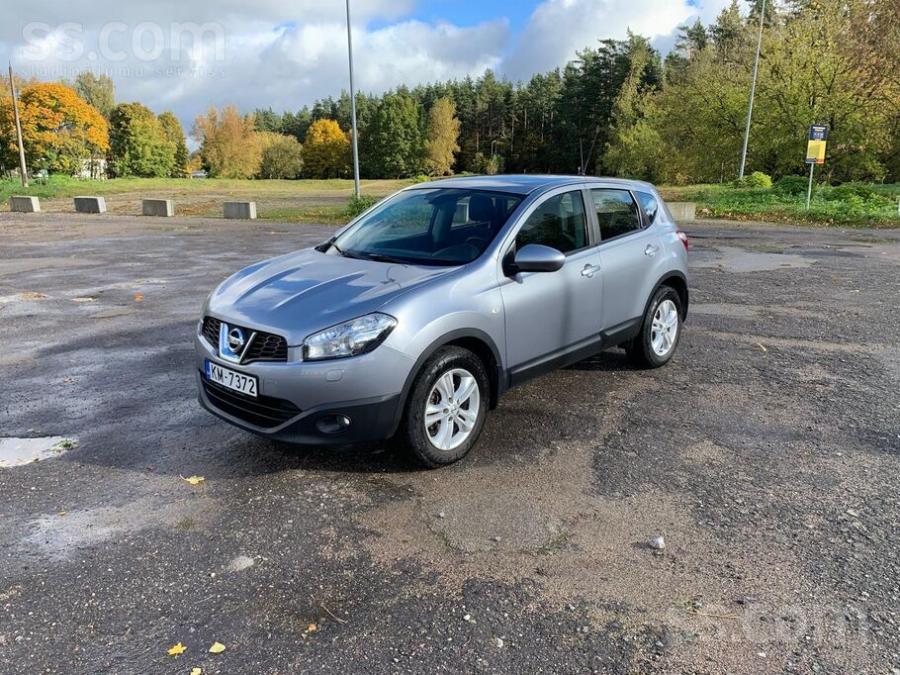 Grey Nissan Qashqai 2012 in Riga, with an engine capacity of 1.60 L and mileage of 226 thousand km for 4000 €, photo 2 on AUTOMOTO.COM.LV