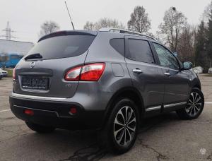 Grey Nissan Qashqai 2012 in Siauliai, with an engine capacity of 1.46 L and mileage of 206 thousand km for 5350 €, photo 3 on AUTOMOTO.COM.LV