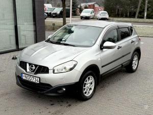 Grey Nissan Qashqai 2012 in Vilnius, with an engine capacity of 2.00 L and mileage of 136 thousand km for 5500 €, photo 2 on AUTOMOTO.COM.LV