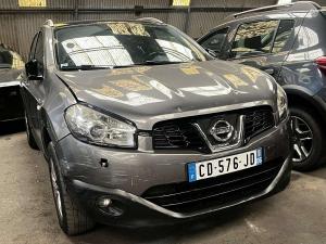 Pelēks Nissan Qashqai 2012 Viļņa, ar dzinēja tilpumu 1.46 L un nobraukumu 190 tūkst. km par 3999 €, foto  vietnē AUTOMOTO.COM.LV