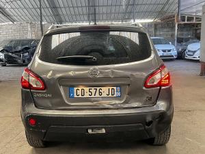 Grey Nissan Qashqai 2012 in Vilnius, with an engine capacity of 1.46 L and mileage of 190 thousand km for 3999 €, photo 7 on AUTOMOTO.COM.LV