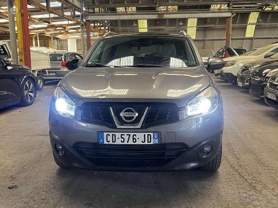 Grey Nissan Qashqai 2012 in Vilnius, with an engine capacity of 1.46 L and mileage of 190 thousand km for 3999 €, photo 11 on AUTOMOTO.COM.LV