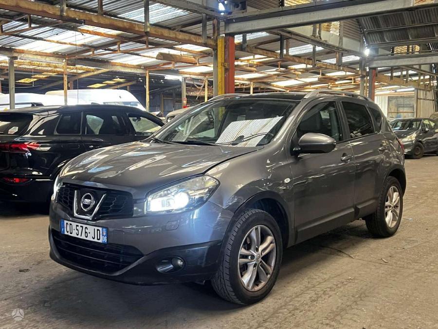 Grey Nissan Qashqai 2012 in Vilnius, with an engine capacity of 1.46 L and mileage of 190 thousand km for 3999 €, photo 12 on AUTOMOTO.COM.LV