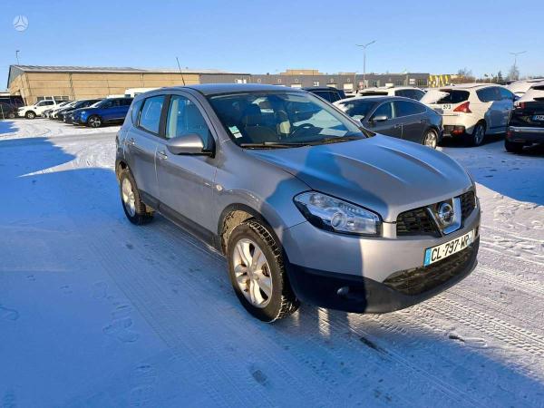Pelēks Nissan Qashqai 2012 Tauragė, ar dzinēja tilpumu 1.46 L un nobraukumu 242 tūkst. km par 3700 €, foto 4 vietnē AUTOMOTO.COM.LV