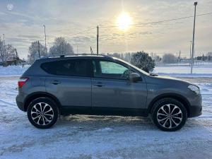 Grey Nissan Qashqai 2012 in Taurage, with an engine capacity of 1.60 L and mileage of 208 thousand km for 5700 €, photo 7 on AUTOMOTO.COM.LV