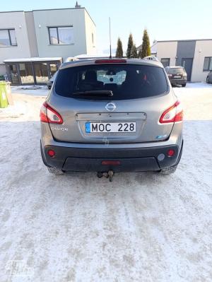 Pelēks Nissan Qashqai 2012 Kauņa, ar dzinēja tilpumu 1.50 L un nobraukumu 295 tūkst. km par 3500 €, foto 2 vietnē AUTOMOTO.COM.LV