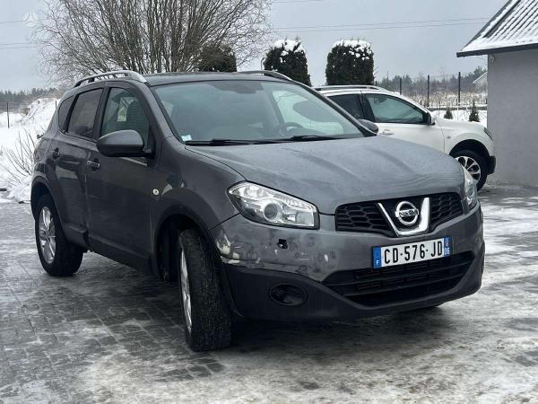 Pelēks Nissan Qashqai 2012 Viļņa, ar dzinēja tilpumu 1.46 L un nobraukumu 190 tūkst. km par 4600 €, foto 2 vietnē AUTOMOTO.COM.LV