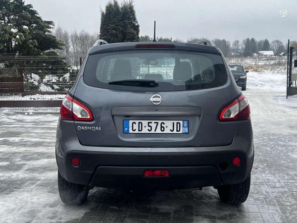 Pelēks Nissan Qashqai 2012 Viļņa, ar dzinēja tilpumu 1.46 L un nobraukumu 190 tūkst. km par 4600 €, foto 7 vietnē AUTOMOTO.COM.LV