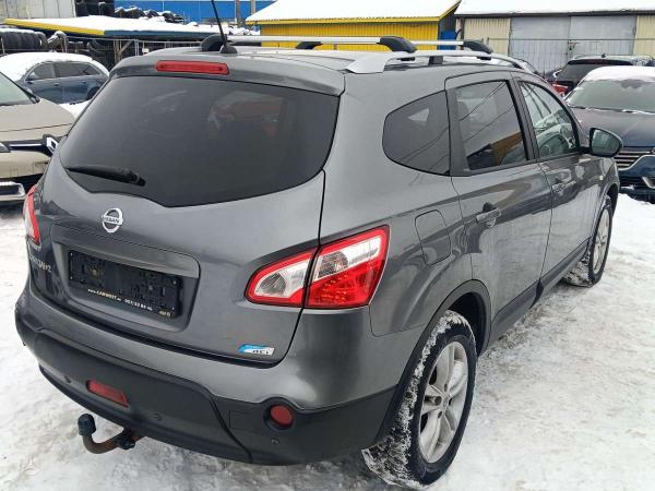 Grey Nissan Qashqai 2012 in Kaunas, with an engine capacity of 1.60 L and mileage of 243 thousand km for 4750 €, photo 5 on AUTOMOTO.COM.LV