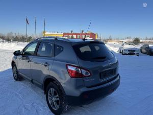 Grey Nissan Qashqai 2012 in Telschi, with an engine capacity of 1.60 L and mileage of 215 thousand km for 4999 €, photo 4 on AUTOMOTO.COM.LV