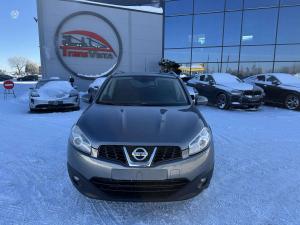 Grey Nissan Qashqai 2012 in Telschi, with an engine capacity of 1.60 L and mileage of 215 thousand km for 4999 €, photo 10 on AUTOMOTO.COM.LV
