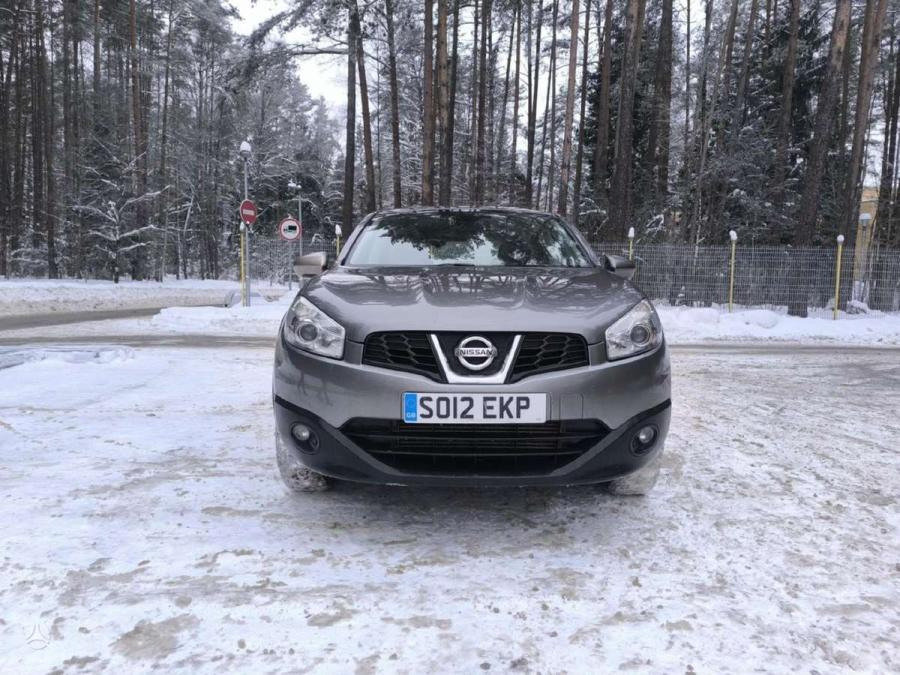 Grey Nissan Qashqai 2012 in Rokiskis, with an engine capacity of 1.60 L and mileage of 200 thousand km for 2150 €, photo 1 on AUTOMOTO.COM.LV