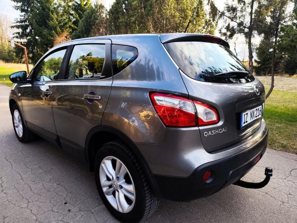 Pelēks Nissan Qashqai 2012 Mažeikiai, ar dzinēja tilpumu 1.60 L un nobraukumu 226 tūkst. km par 6200 €, foto 10 vietnē AUTOMOTO.COM.LV