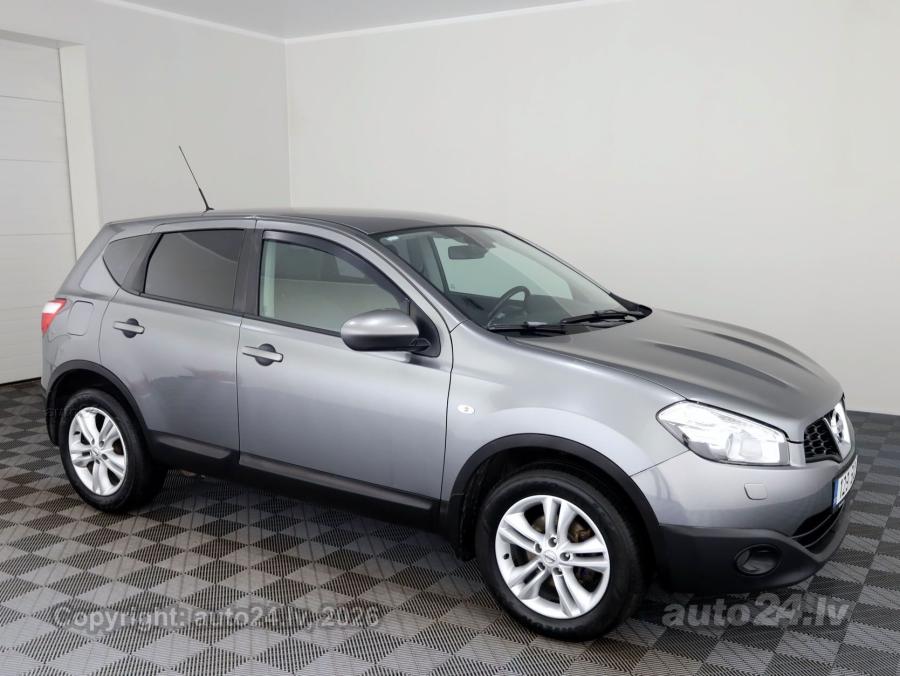 Pelēks Nissan Qashqai 2012 Tallina, ar dzinēja tilpumu 1.60 L un nobraukumu 233 tūkst. km par 3199 €, foto 1 vietnē AUTOMOTO.COM.LV