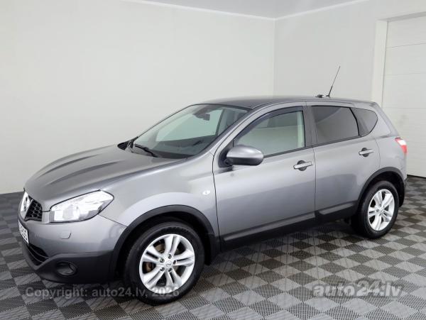Grey Nissan Qashqai 2012 in Tallinn, with an engine capacity of 1.60 L and mileage of 233 thousand km for 3199 €, photo 2 on AUTOMOTO.COM.LV