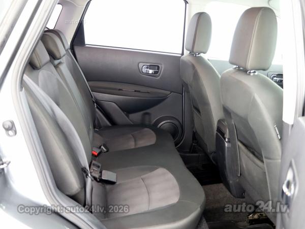 Grey Nissan Qashqai 2012 in Tallinn, with an engine capacity of 1.60 L and mileage of 233 thousand km for 3199 €, photo 7 on AUTOMOTO.COM.LV