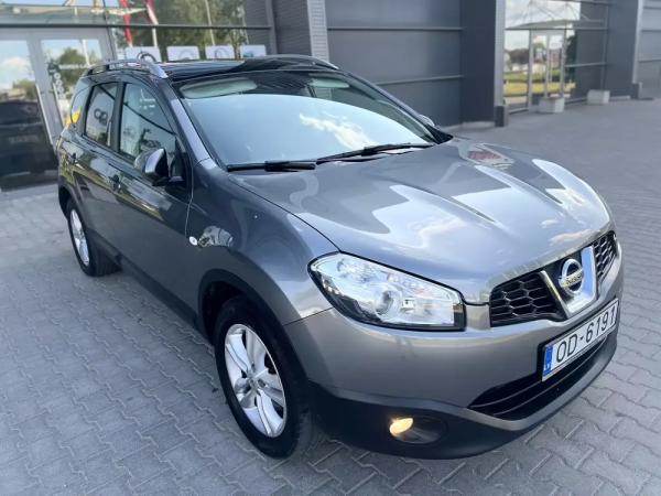 Grey Nissan Qashqai 2012 in Jekabpils, with an engine capacity of 1.60 L and mileage of 218 thousand km for 6990 €, photo 5 on AUTOMOTO.COM.LV