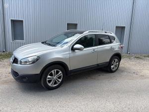 Grey Nissan Qashqai 2012 in Ukmerge, with an engine capacity of 1.50 L and mileage of 201 thousand km for 4650 €, photo  on AUTOMOTO.COM.LV