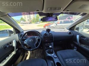 Grey Nissan Qashqai 2012 in Riga, with an engine capacity of 1.60 L and mileage of 171 thousand km for 4490 €, photo 12 on AUTOMOTO.COM.LV