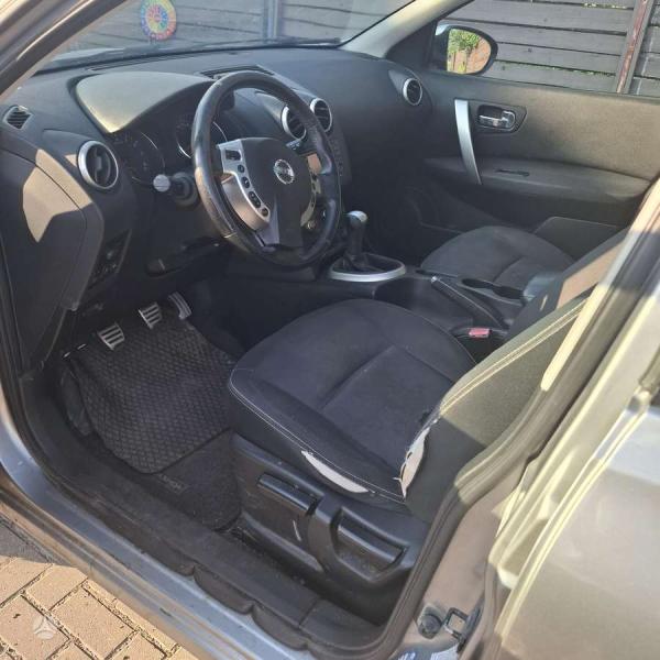 Pelēks Nissan Qashqai 2012 Klaipėda, ar dzinēja tilpumu 1.60 L un nobraukumu 281 tūkst. km par 4000 €, foto 7 vietnē AUTOMOTO.COM.LV