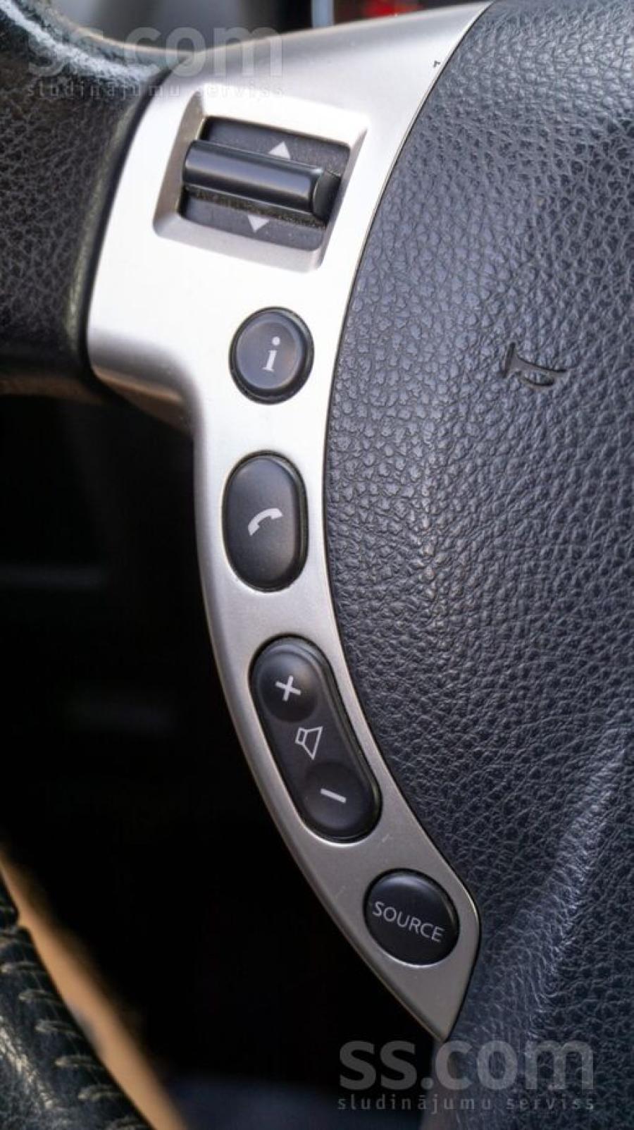 Grey Nissan Qashqai 2012 in Riga, with an engine capacity of 1.60 L and mileage of 171 thousand km for 4490 €, photo 23 on AUTOMOTO.COM.LV