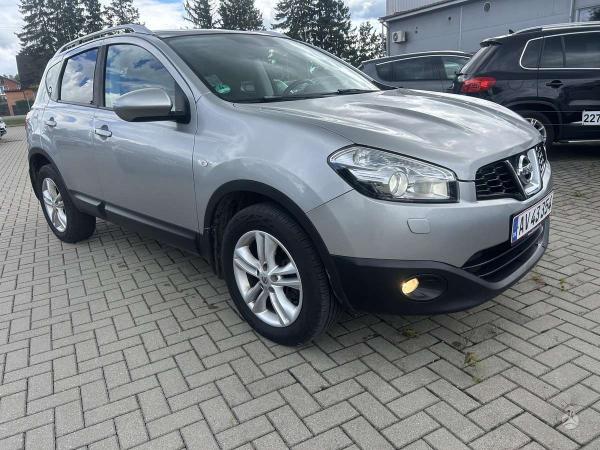 Pelēks Nissan Qashqai 2012 Tauragė, ar dzinēja tilpumu 1.46 L un nobraukumu 223 tūkst. km par 4750 €, foto 1 vietnē AUTOMOTO.COM.LV
