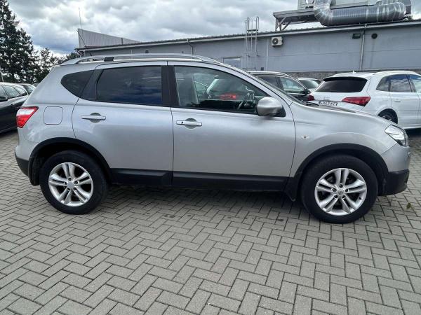 Pelēks Nissan Qashqai 2012 Tauragė, ar dzinēja tilpumu 1.46 L un nobraukumu 223 tūkst. km par 4750 €, foto 3 vietnē AUTOMOTO.COM.LV