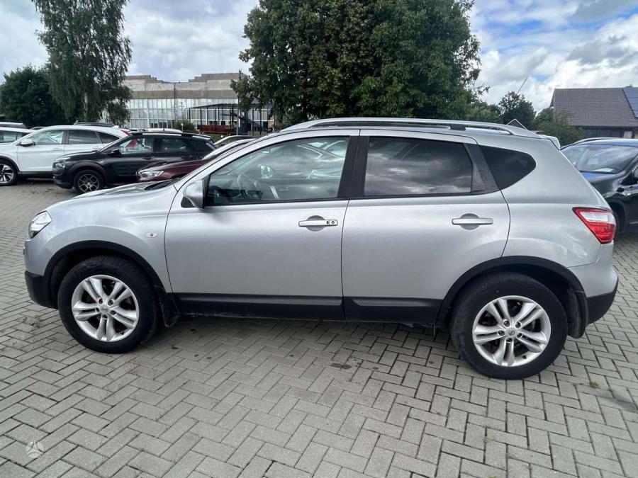 Pelēks Nissan Qashqai 2012 Tauragė, ar dzinēja tilpumu 1.46 L un nobraukumu 223 tūkst. km par 4750 €, foto 8 vietnē AUTOMOTO.COM.LV