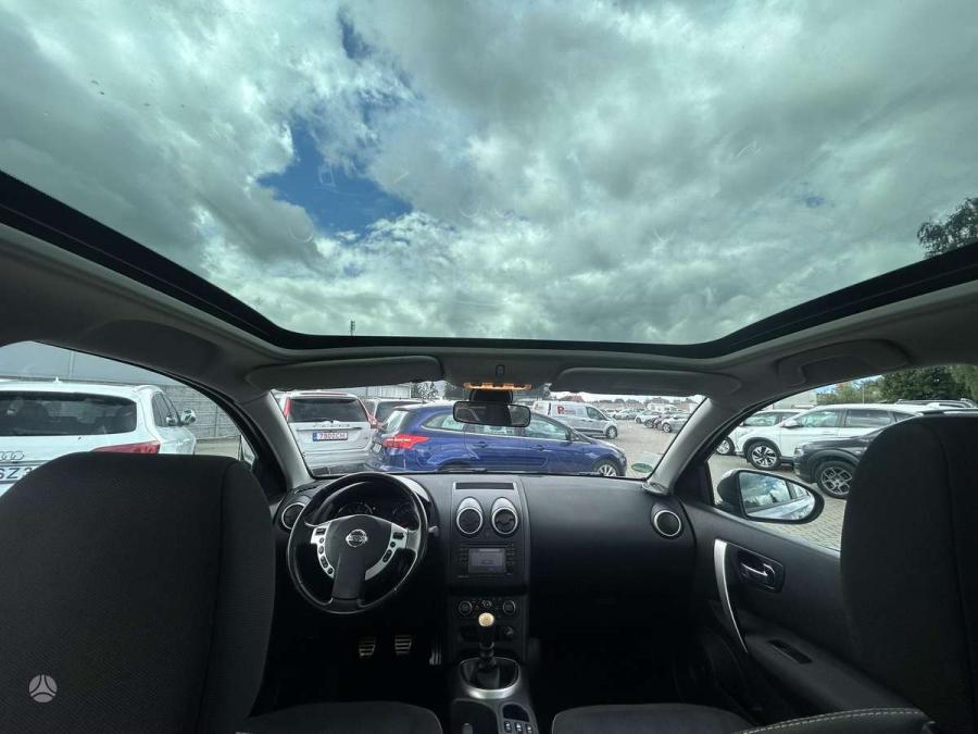 Pelēks Nissan Qashqai 2012 Tauragė, ar dzinēja tilpumu 1.46 L un nobraukumu 223 tūkst. km par 4750 €, foto 12 vietnē AUTOMOTO.COM.LV