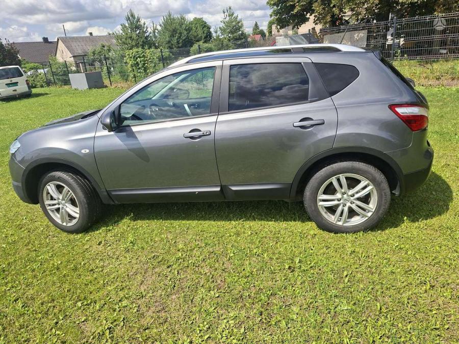 Grey Nissan Qashqai 2012 in Panevezys, with an engine capacity of 2.00 L and mileage of 62 thousand km for 6500 €, photo 4 on AUTOMOTO.COM.LV