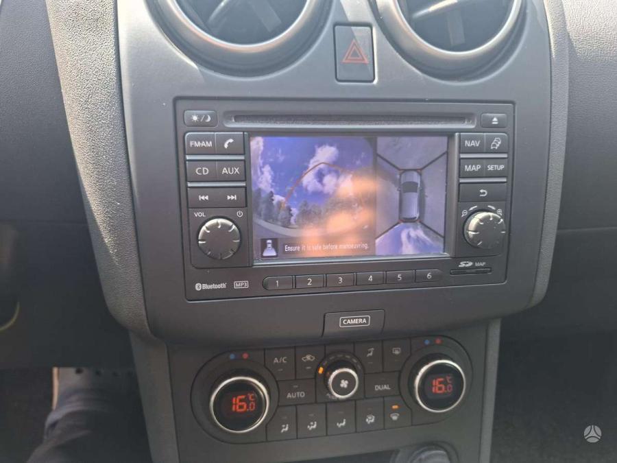 Grey Nissan Qashqai 2012 in Panevezys, with an engine capacity of 2.00 L and mileage of 62 thousand km for 6500 €, photo 9 on AUTOMOTO.COM.LV