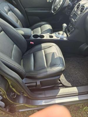 Grey Nissan Qashqai 2012 in Panevezys, with an engine capacity of 2.00 L and mileage of 62 thousand km for 6500 €, photo 10 on AUTOMOTO.COM.LV