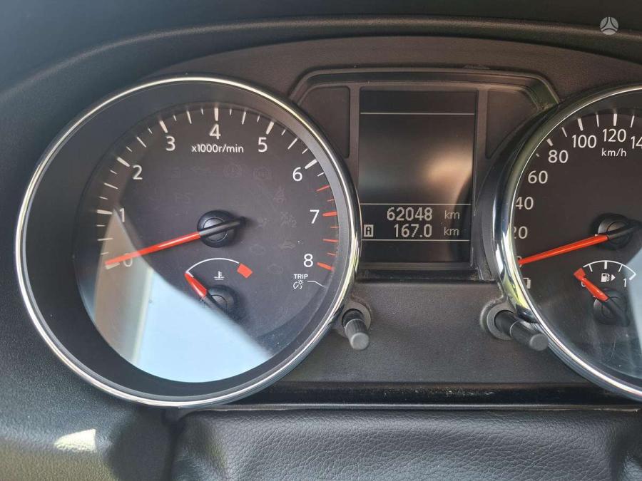 Grey Nissan Qashqai 2012 in Panevezys, with an engine capacity of 2.00 L and mileage of 62 thousand km for 6500 €, photo 12 on AUTOMOTO.COM.LV