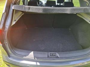 Grey Nissan Qashqai 2012 in Panevezys, with an engine capacity of 2.00 L and mileage of 62 thousand km for 6500 €, photo 15 on AUTOMOTO.COM.LV