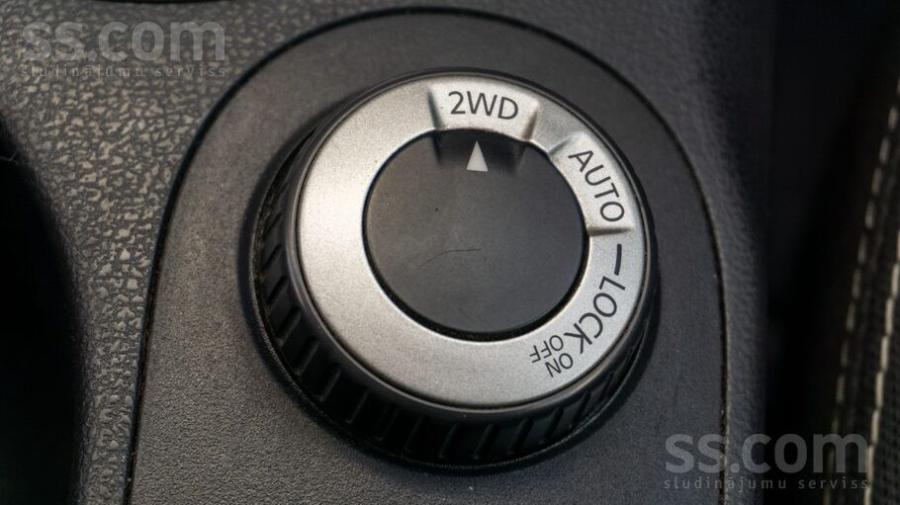 Grey Nissan Qashqai 2012 in Riga, with an engine capacity of 1.60 L and mileage of 171 thousand km for 4290 €, photo 17 on AUTOMOTO.COM.LV