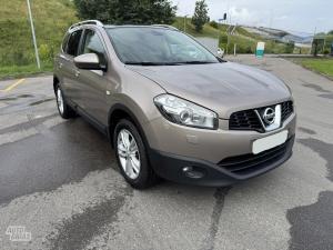 Pelēks Nissan Qashqai 2012 Kauņa, ar dzinēja tilpumu 1.60 L un nobraukumu 300 tūkst. km par 4299 €, foto  vietnē AUTOMOTO.COM.LV