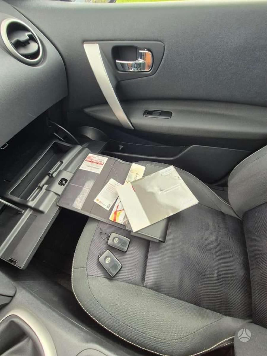 Grey Nissan Qashqai 2012 in Panevezys, with an engine capacity of 1.50 L and mileage of 223 thousand km for 5750 €, photo 31 on AUTOMOTO.COM.LV