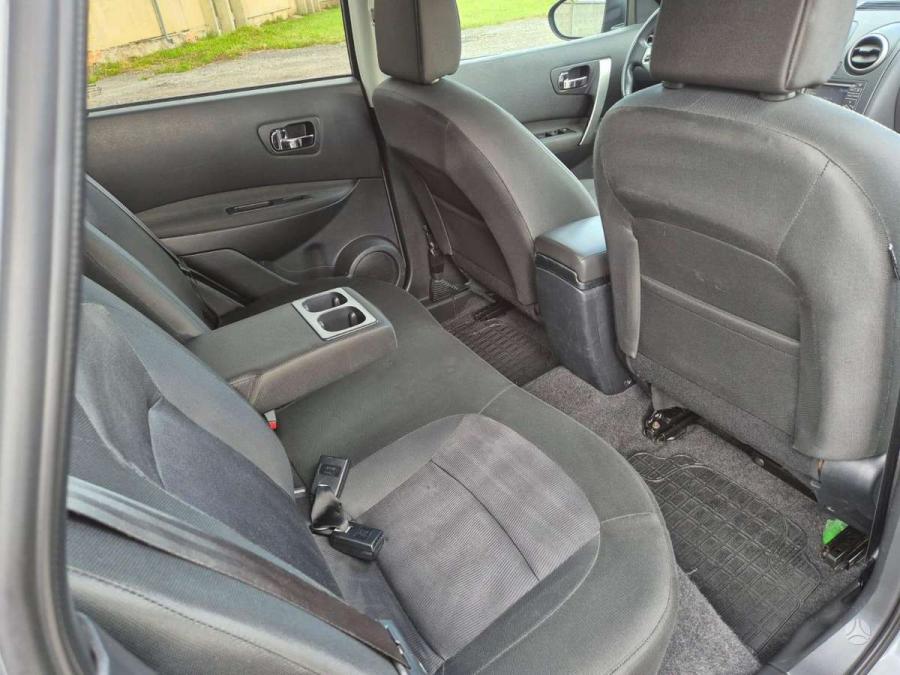 Grey Nissan Qashqai 2012 in Panevezys, with an engine capacity of 1.50 L and mileage of 223 thousand km for 5750 €, photo 34 on AUTOMOTO.COM.LV