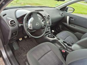 Grey Nissan Qashqai 2012 in Panevezys, with an engine capacity of 1.50 L and mileage of 223 thousand km for 5750 €, photo 35 on AUTOMOTO.COM.LV