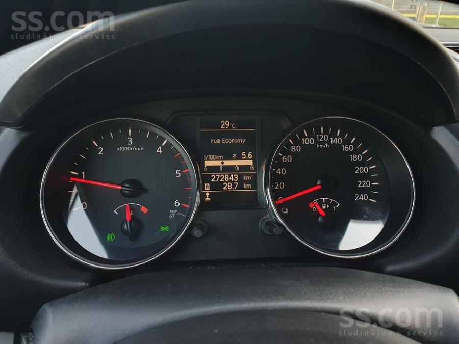 Pelēks Nissan Qashqai 2012 Daugavpils, ar dzinēja tilpumu 1.60 L un nobraukumu 0 tūkst. km par 4950 €, foto 24 vietnē AUTOMOTO.COM.LV