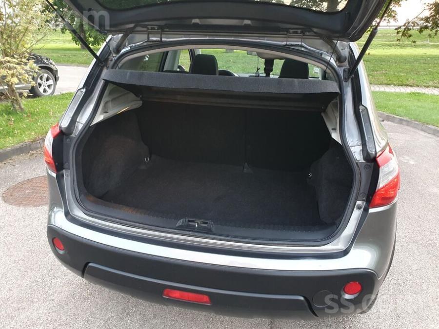 Pelēks Nissan Qashqai 2012 Daugavpils, ar dzinēja tilpumu 1.60 L un nobraukumu 0 tūkst. km par 4950 €, foto 28 vietnē AUTOMOTO.COM.LV