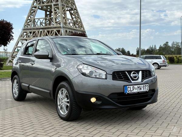 Nissan Qashqai 2012 in Marijampole on AUTOMOTO.COM.LV Grey Nissan Qashqai 2012 in Marijampole, with an engine capacity of 1.46 L and mileage of 257 thousand km for 4999 €, photo 3 on AUTOMOTO.COM.LV