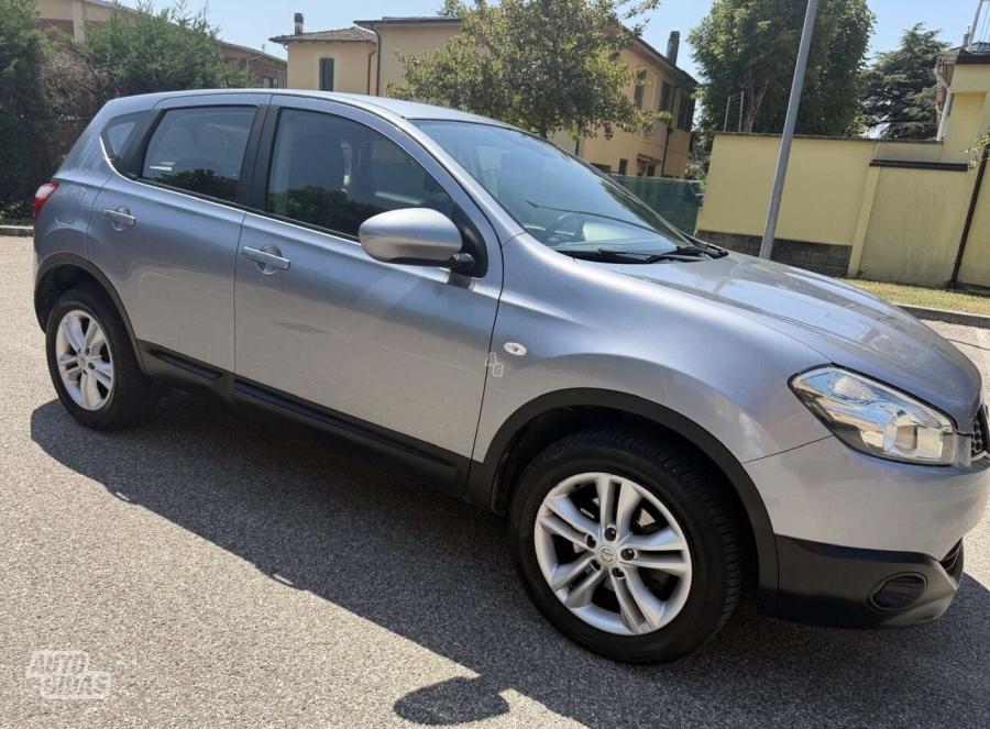 Grey Nissan Qashqai 2012 in Kaunas, with an engine capacity of 1.60 L and mileage of 296 thousand km for 4200 €, photo 1 on AUTOMOTO.COM.LV