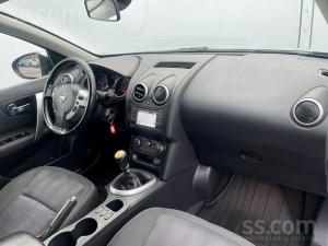 Pelēks Nissan Qashqai 2013 Rīga, ar dzinēja tilpumu 1.60 L un nobraukumu 207 tūkst. km par 5850 €, foto 16 vietnē AUTOMOTO.COM.LV