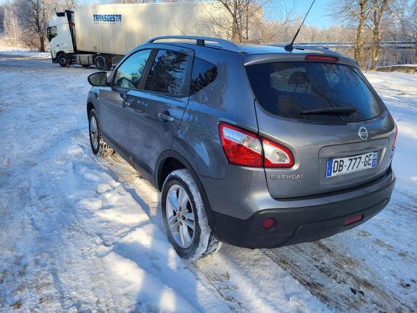Pelēks Nissan Qashqai 2013 Kauņa, ar dzinēja tilpumu 1.46 L un nobraukumu 248 tūkst. km par 4650 €, foto 4 vietnē AUTOMOTO.COM.LV