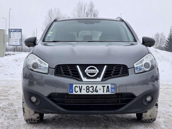 Grey Nissan Qashqai 2013 in Taurage, with an engine capacity of 1.60 L and mileage of 260 thousand km for 5600 €, photo 3 on AUTOMOTO.COM.LV